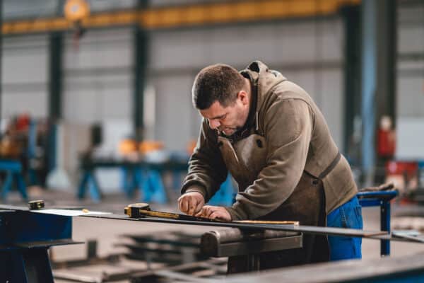 7 Skilled Labor Jobs and What They Pay